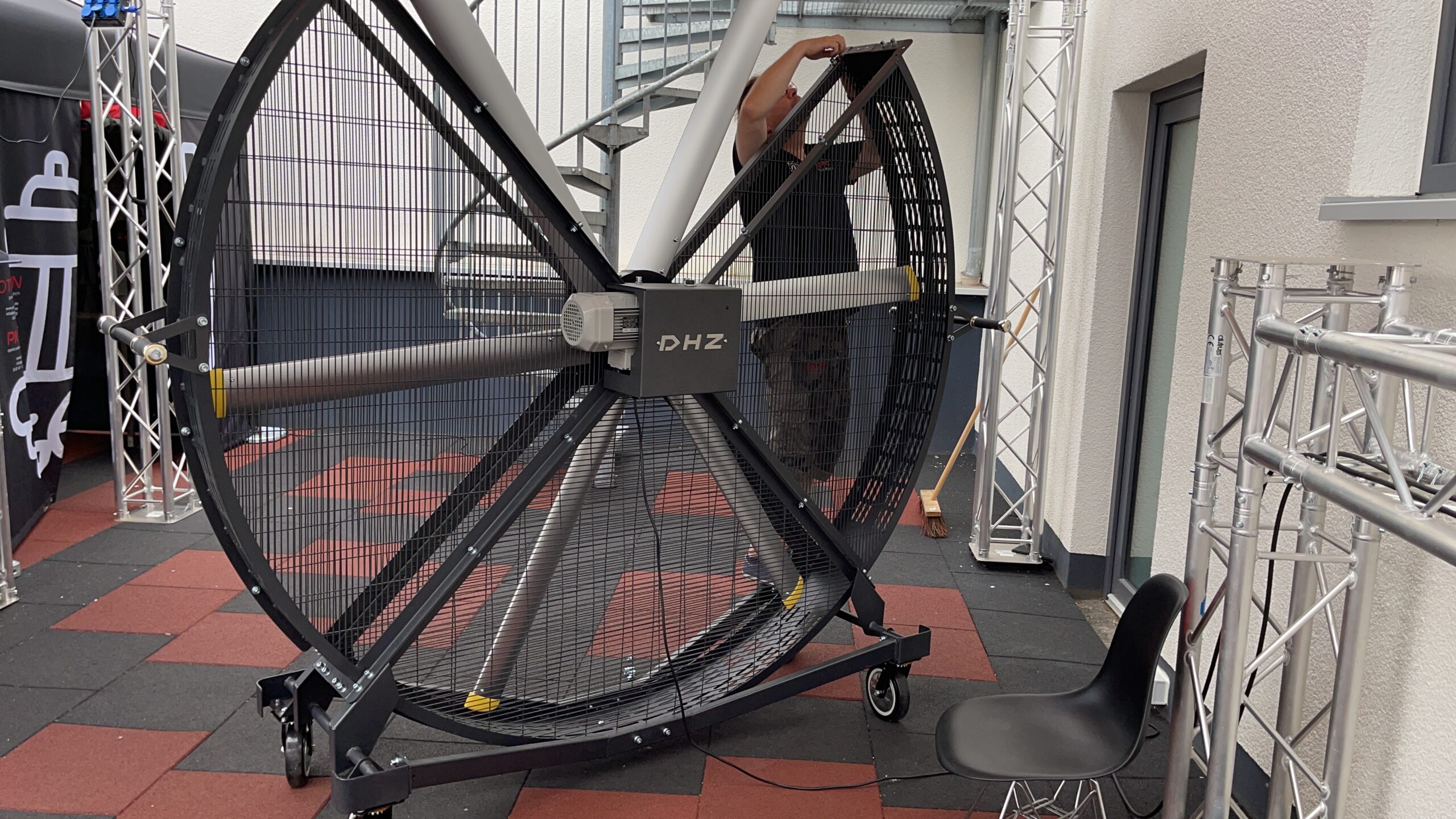 Anschaffung Mega Blaster - Protrain Fitness Emmelshausen - Dein Experte ...